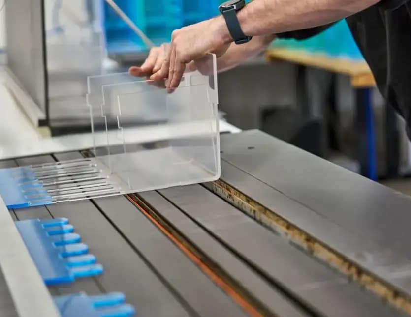 Bending Plastics: A Complete Guide to Methods, Materials, and Applications